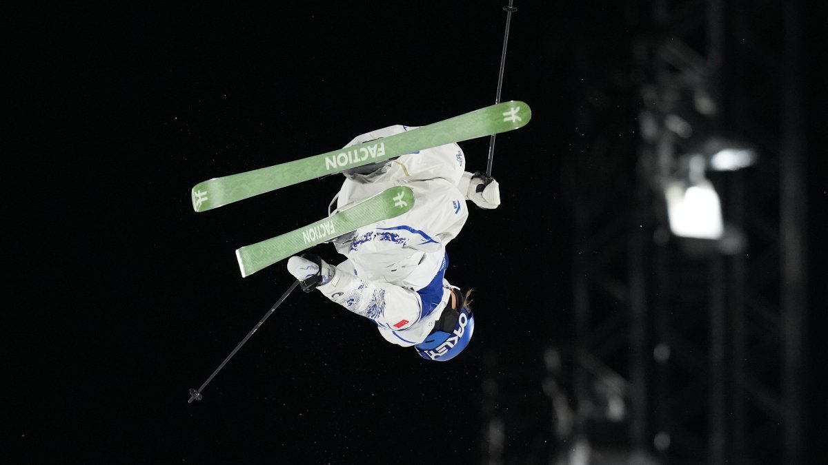 Skier Eileen Gu faces schedule issue at Winter Olympics – NBC Chicago
