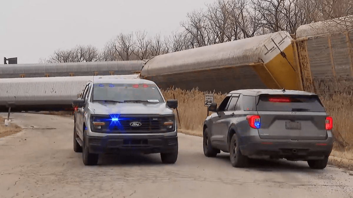 17-car freight train derailment in Harvey blocks roads – NBC Chicago