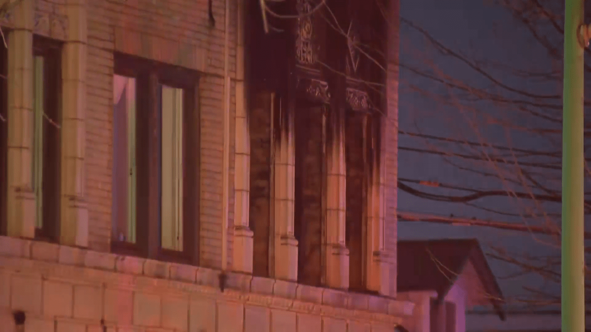 Chatham apartment building fire leaves 2 seriously hurt – NBC Chicago