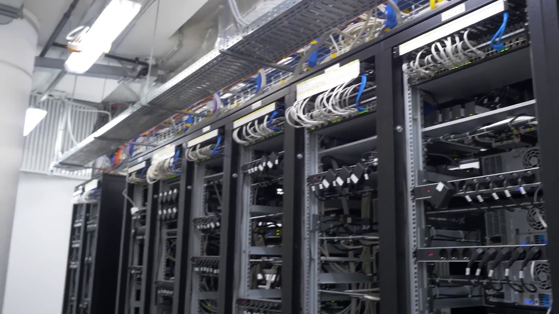 Construction of AI data center in South Loop shrouded in mystery – NBC ...