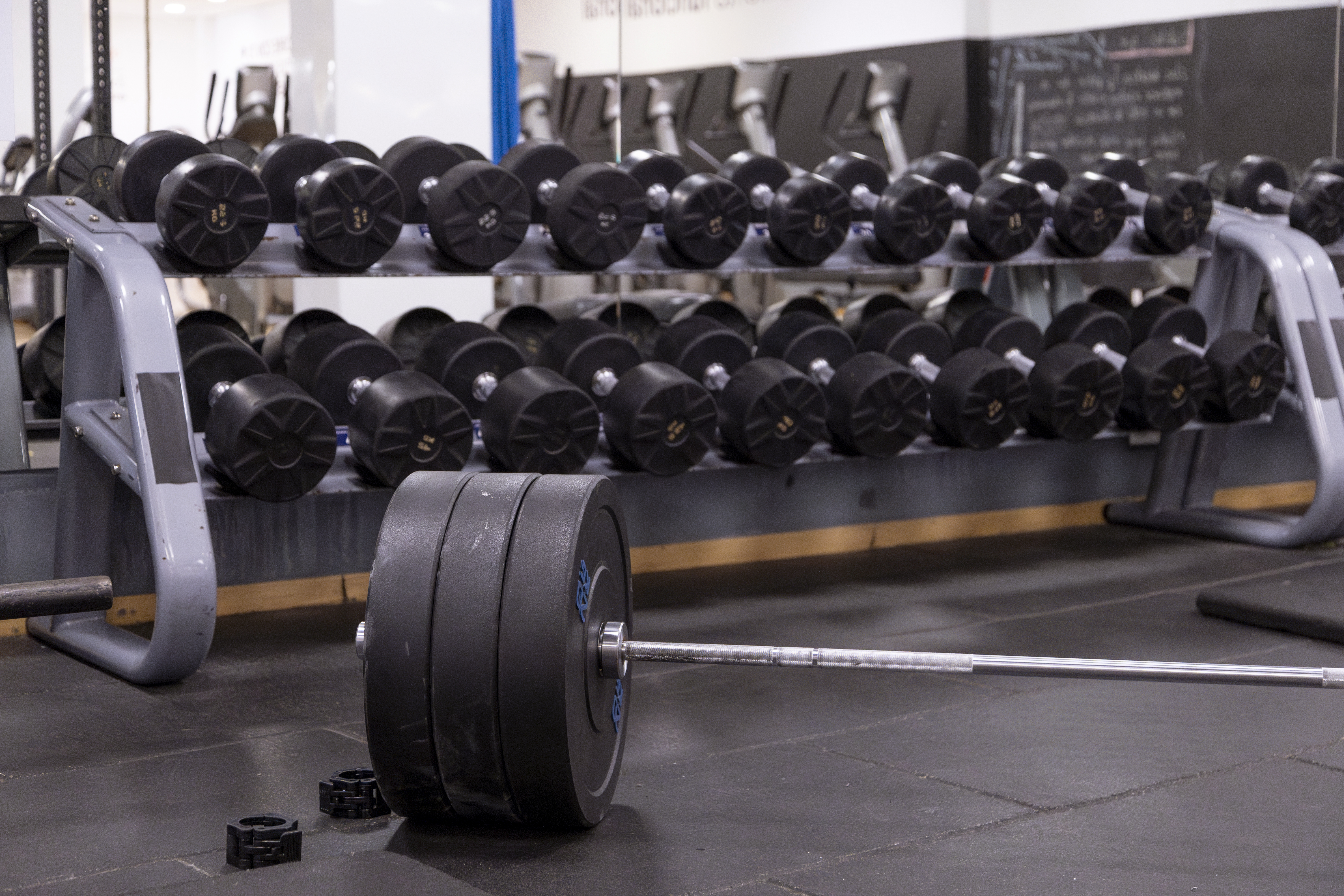 Girl, 9, stuns internet with 180‑pound deadlift in viral video – NBC ...