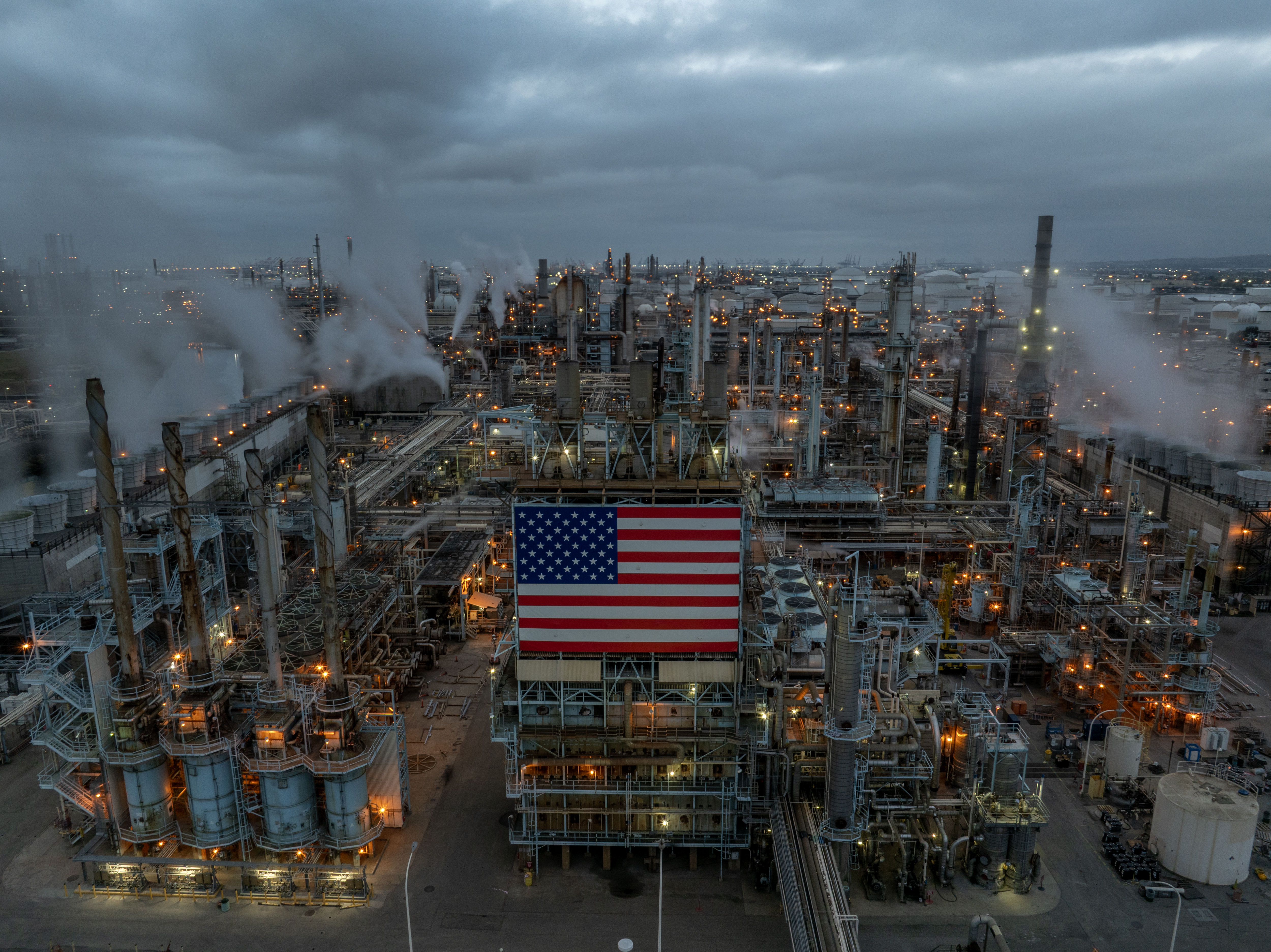 Trump eases Venezuela oil sanctions in effort to boost oil supply – NBC ...