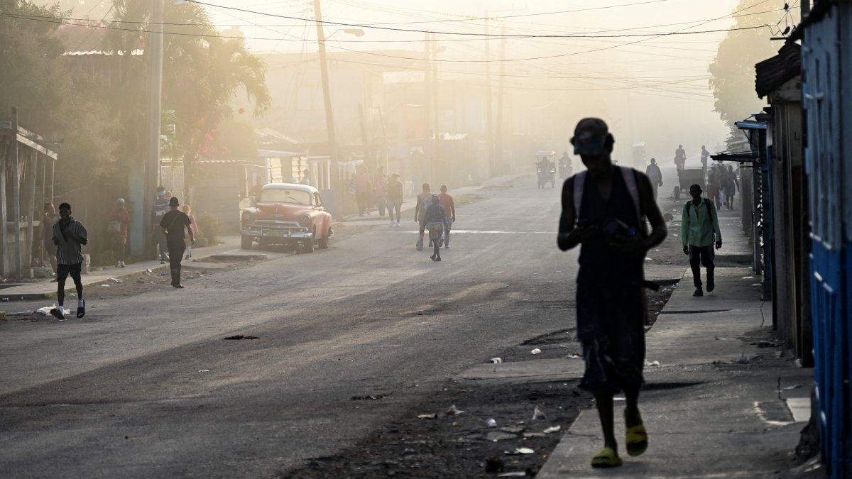 Protest at Communist Party office in central Cuba over power outages ...