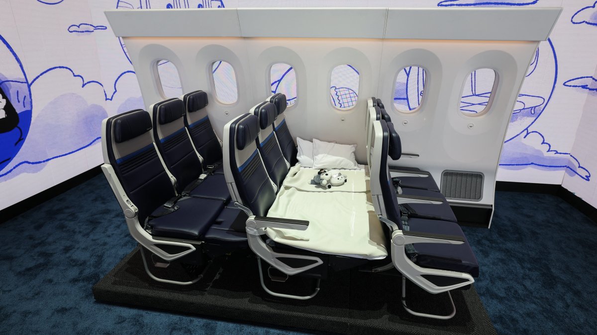 United Airlines just announced new ‘relax row’ seating for long-haul ...