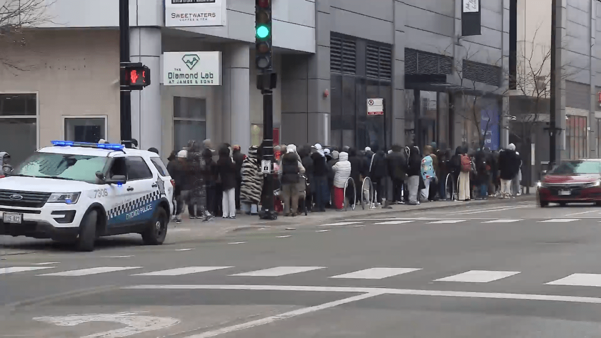 Huge line for viral luxury outerwear sample sale by 260 Chicago – NBC ...