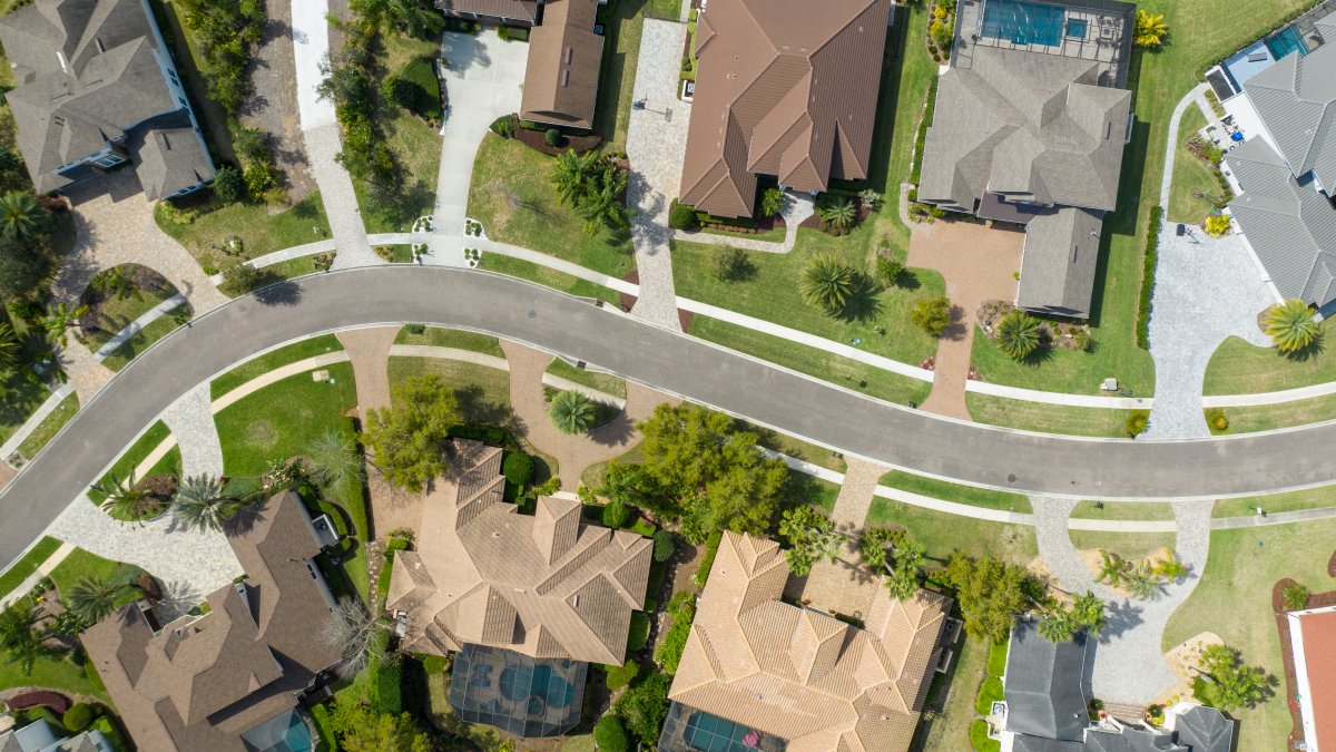 Clarendon Hills named ‘best suburb to raise a family’ in U.S. – NBC Chicago