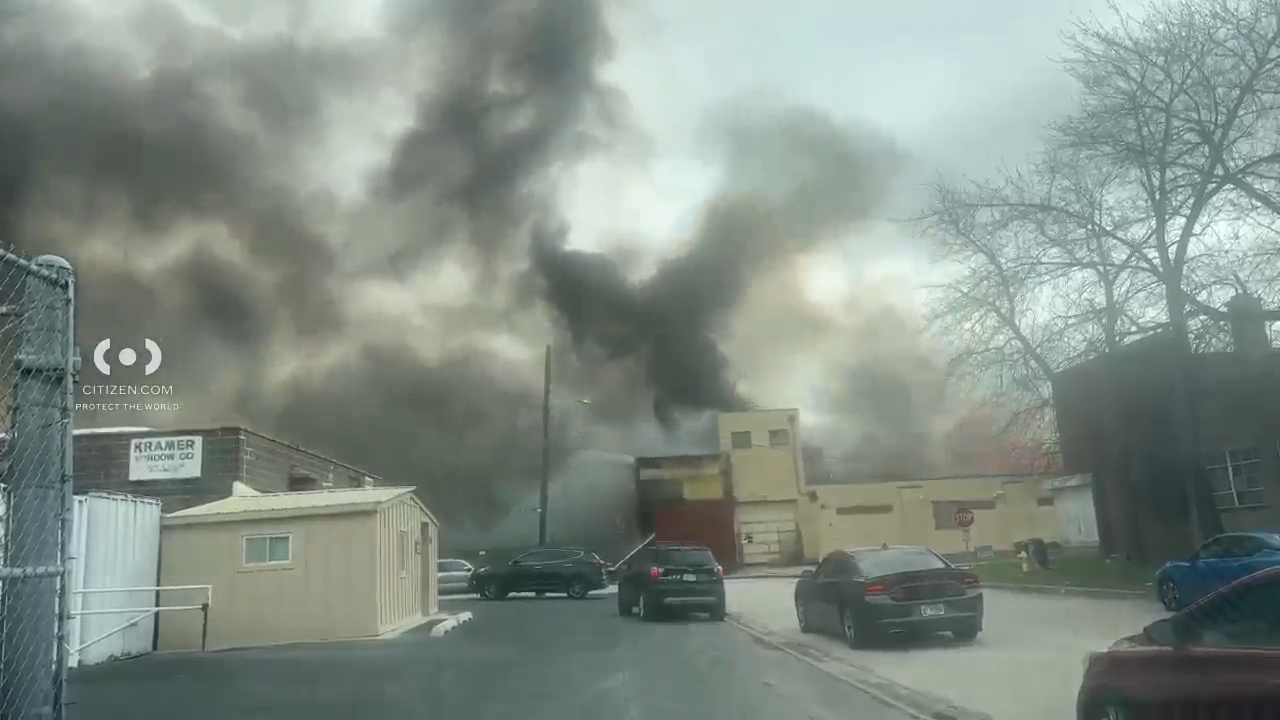Large plume of smoke visible from I-290 billows from Maywood fire – NBC ...