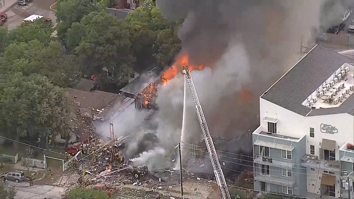 At least four injured in gas explosion at Dallas apartment building ...