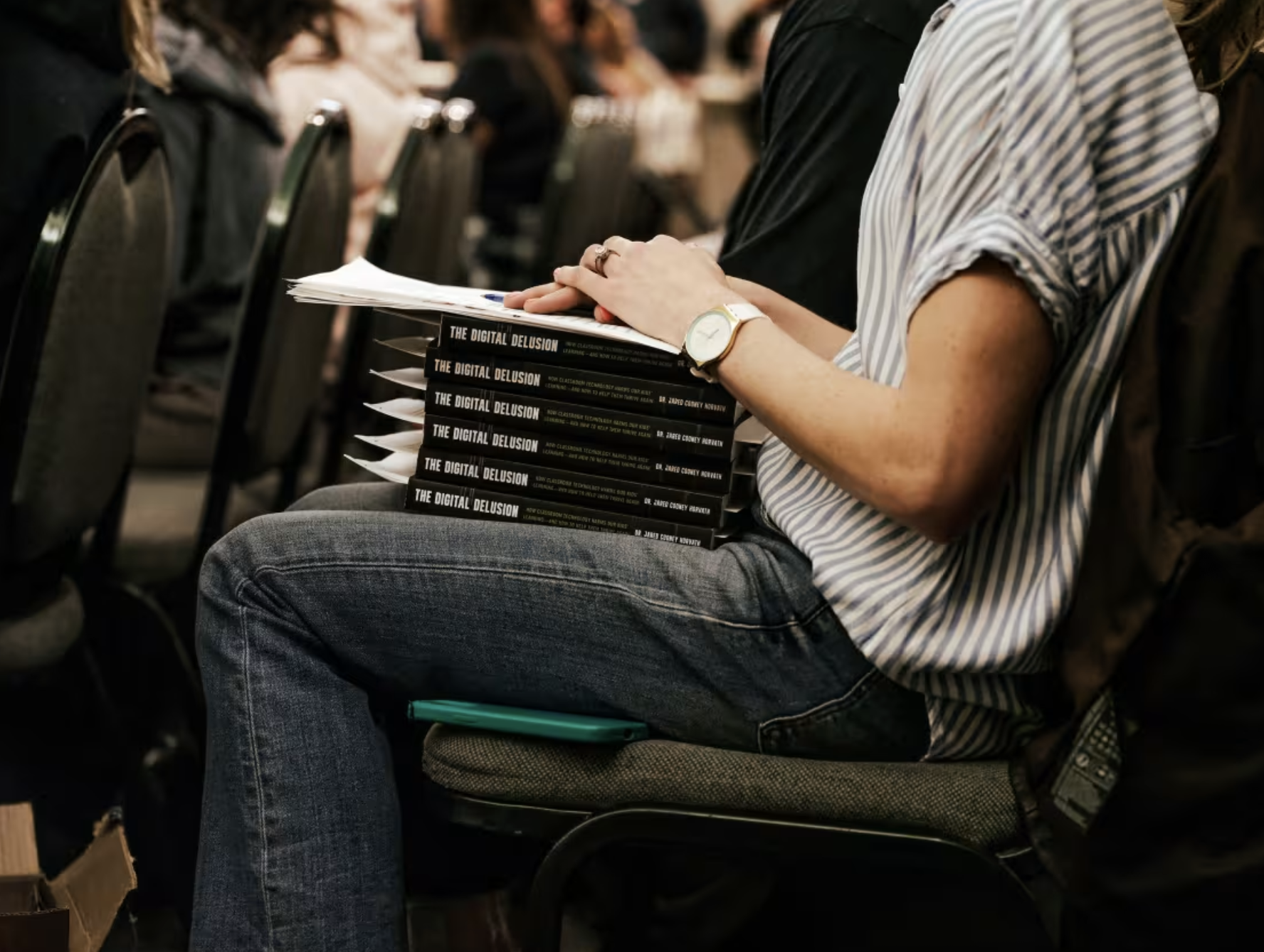 The book fueling a movement against screens in schools – NBC Chicago