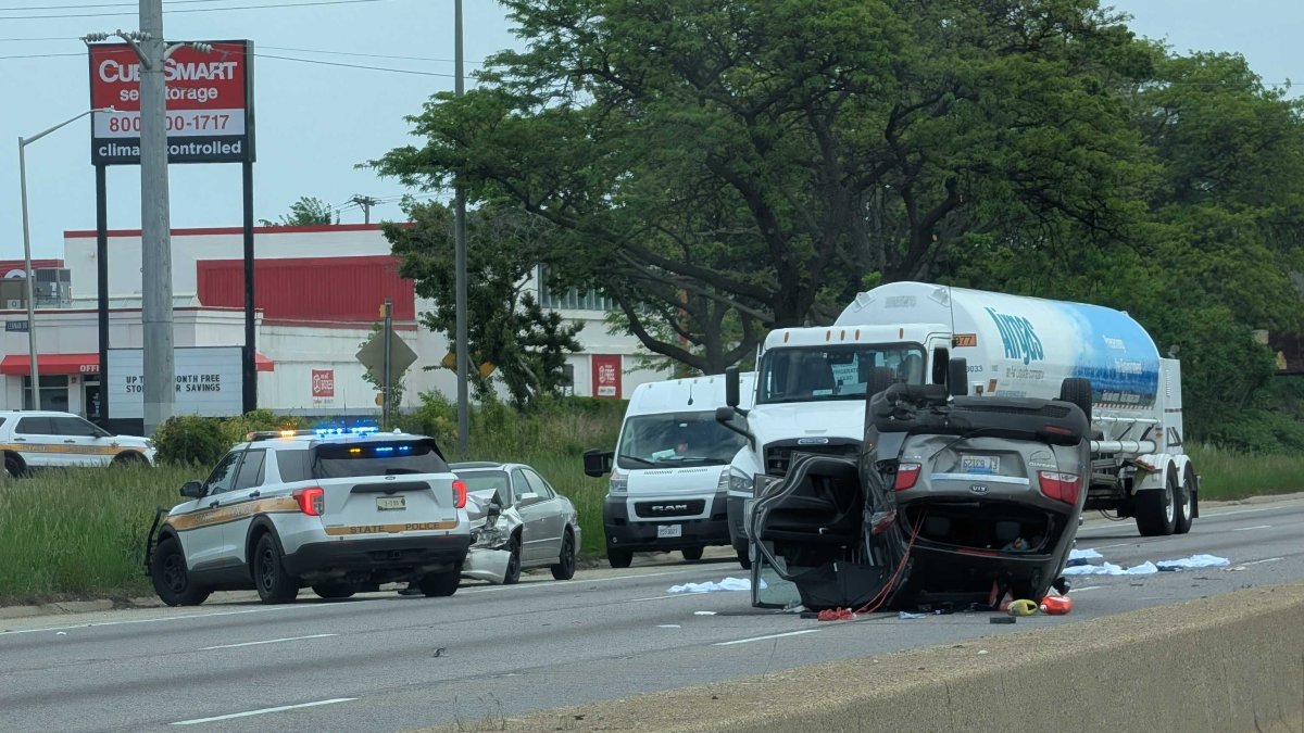 Eisenhower Expressway crash leaves 11-year-old boy dead – NBC Chicago
