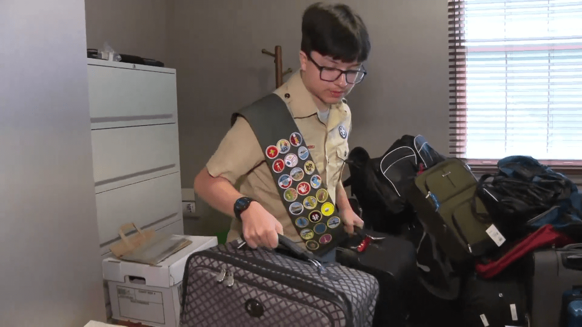 Chicago teen organizes luggage drive to help foster kids – NBC Chicago