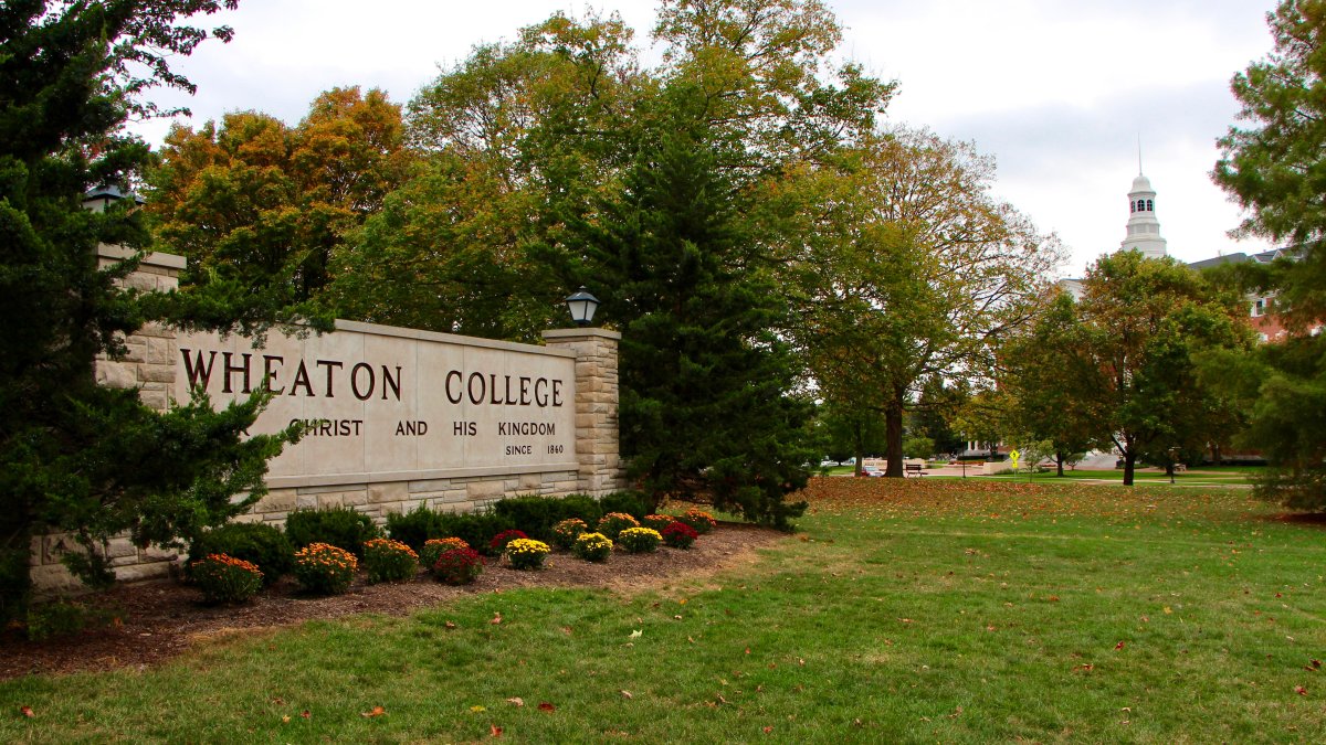 2 former Wheaton college football players drown in Lake Michigan – NBC ...