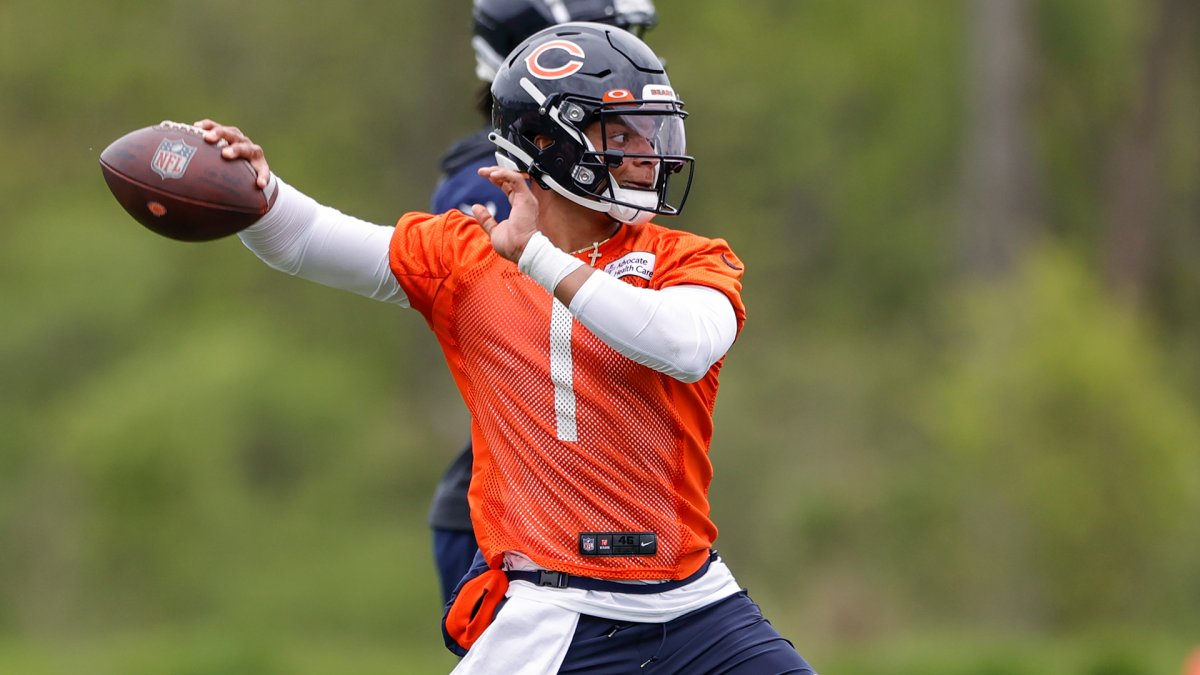 Justin Fields traded from Chicago Bears to Pittsburgh Steelers – NBC Chicago